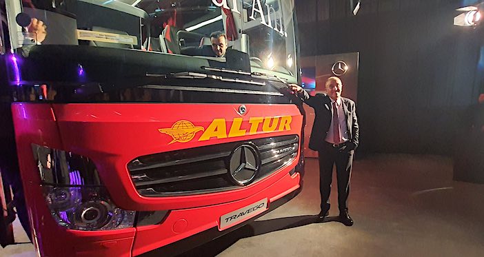 Mercedes-Benz Türk’ün 100 bininci otobüsünün sahibi Altur Turizm oldu